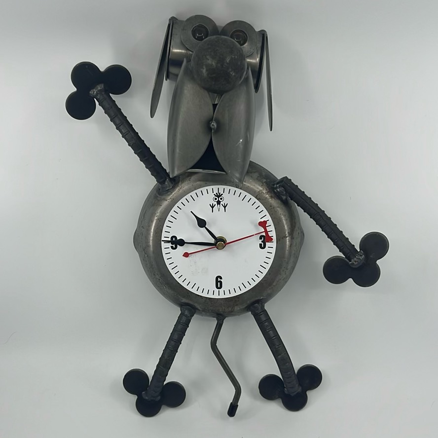 Cast Iron Skillet Dog Welded Art Wall Clock 16L 12W Works