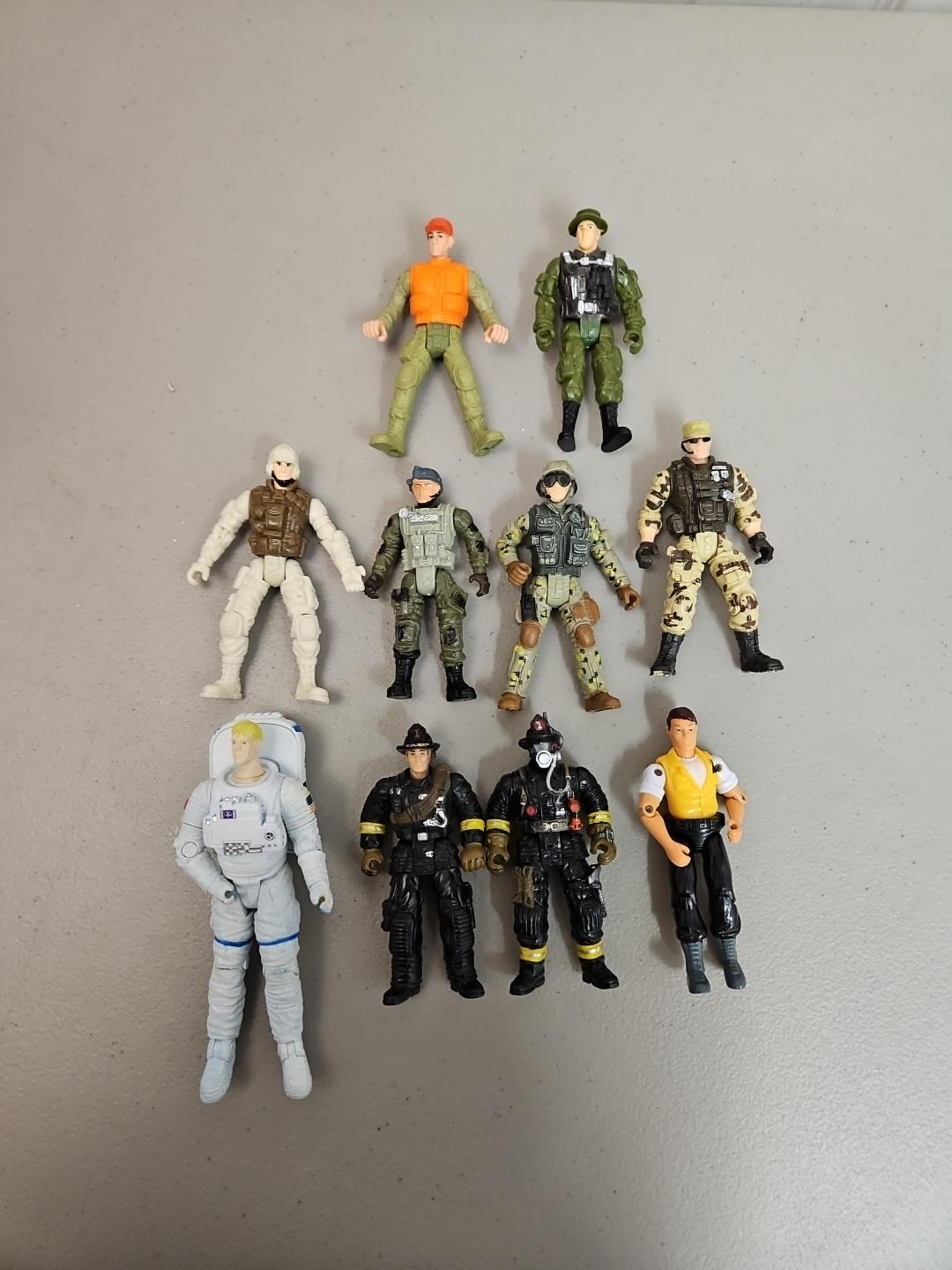 Lot Of 10 Chap Mei 4" And Other Brands Military Soldiers Action Figures