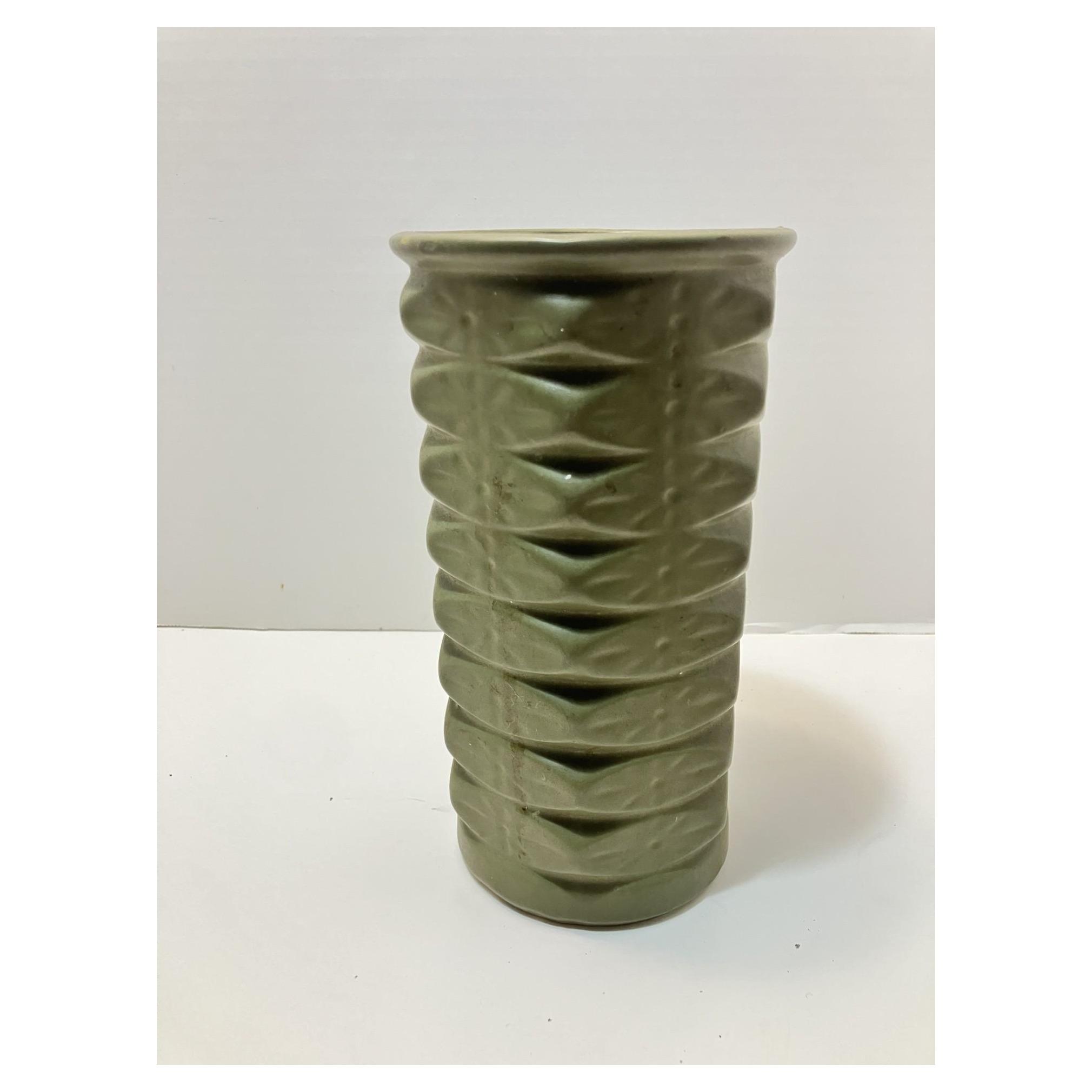 Vintage McCoy Floraline Vase