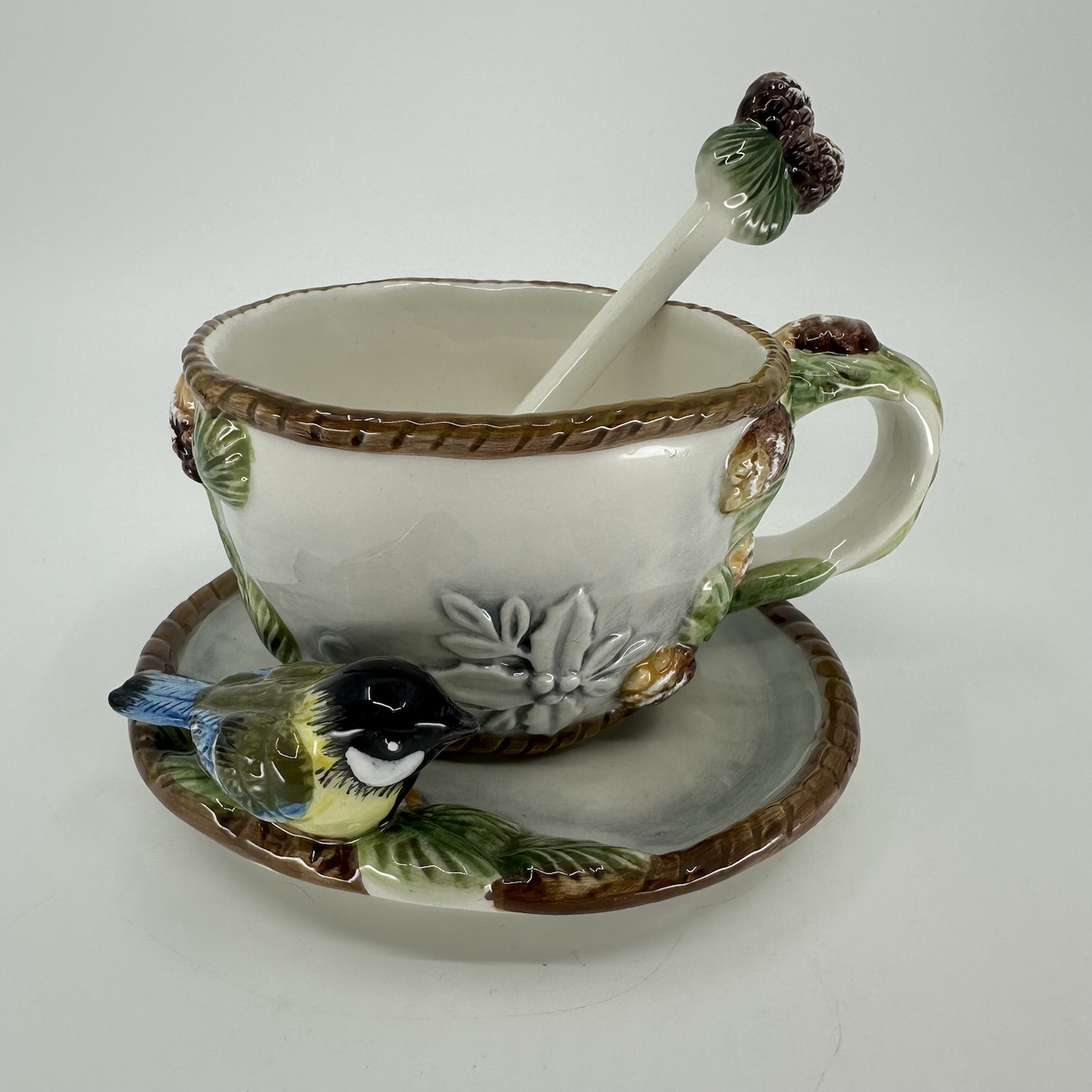 Corner Ruby CR Teacup Ridgefield Home Teacup Set With A Bird On It