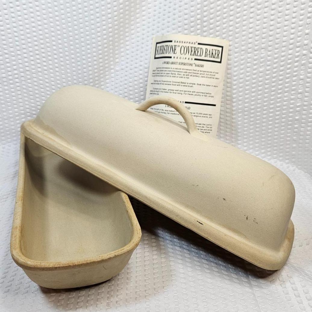 Sassafras Stoneware Superstone Covered Bread Baker Baking Dish Loaf Pan