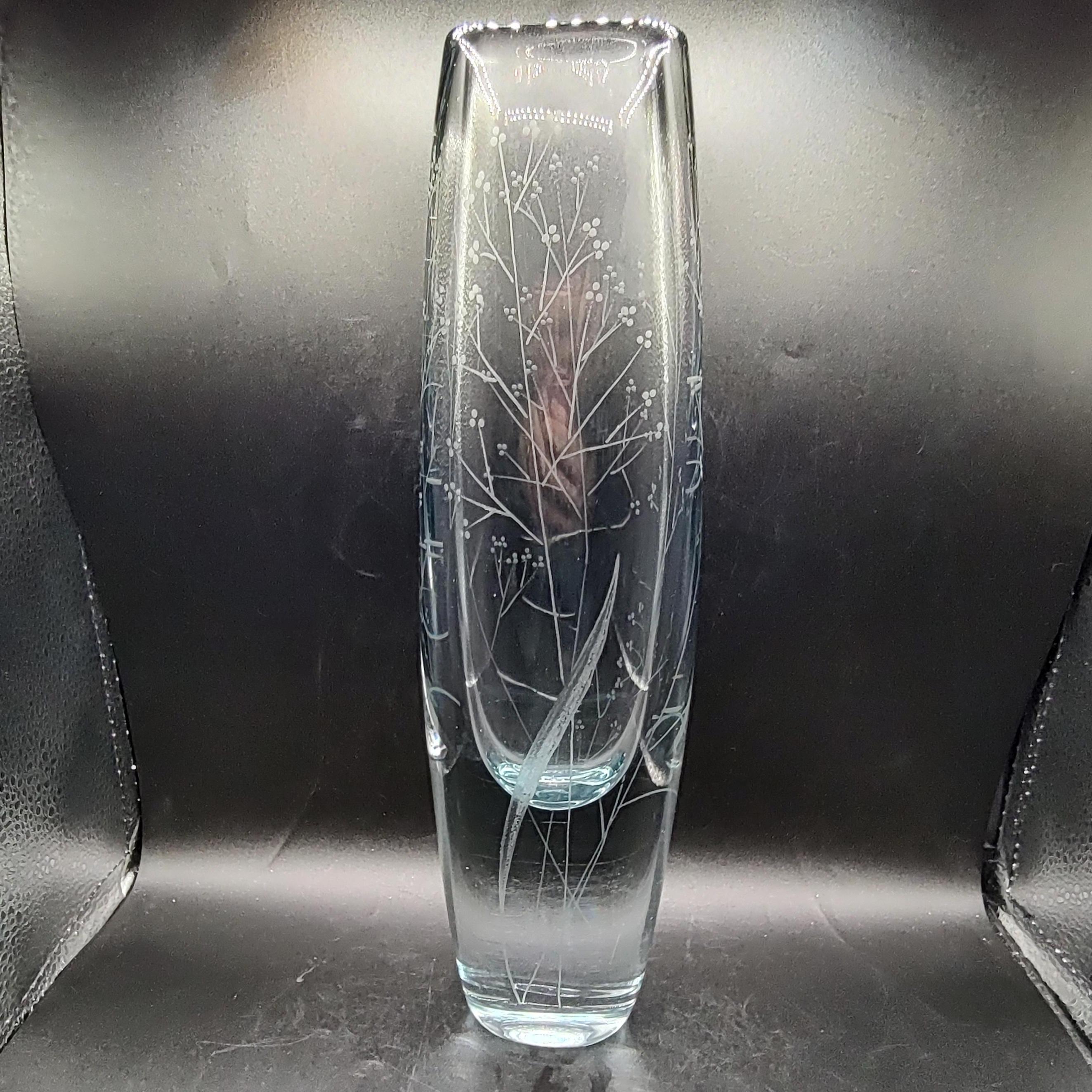 Vtg Swedish Stromberg-Stromberg Shyttan Etched Flower Art Glass Vase