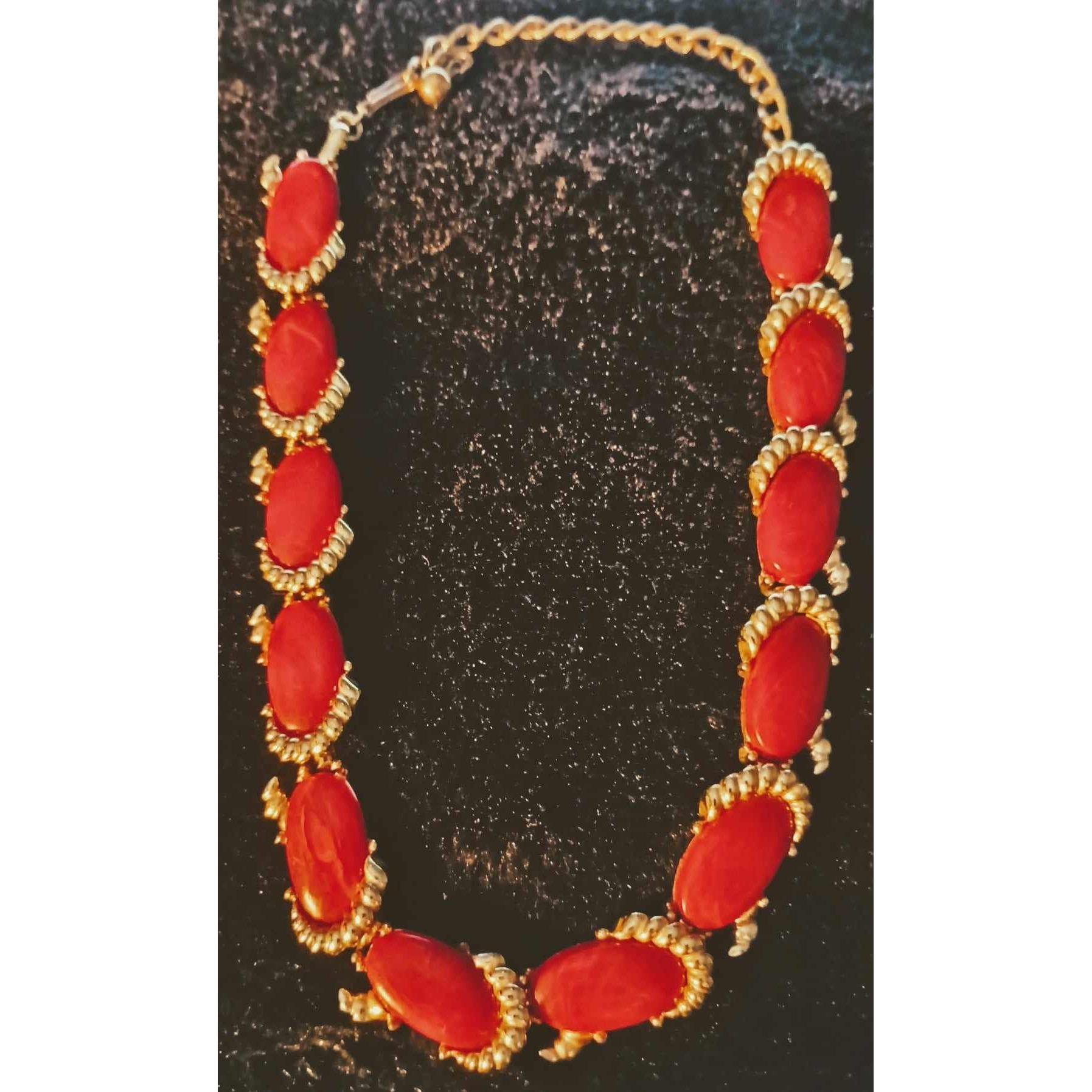 Vintage Kramer, red Marble- Thermoset and Gold-Tone choker/Necklace