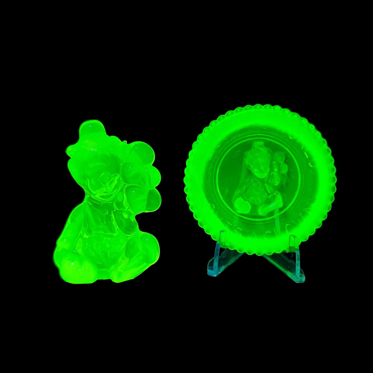 Mosser Uranium Glass Pee-Wee ‘J’ Clown Figurine With Mini Plate And ...