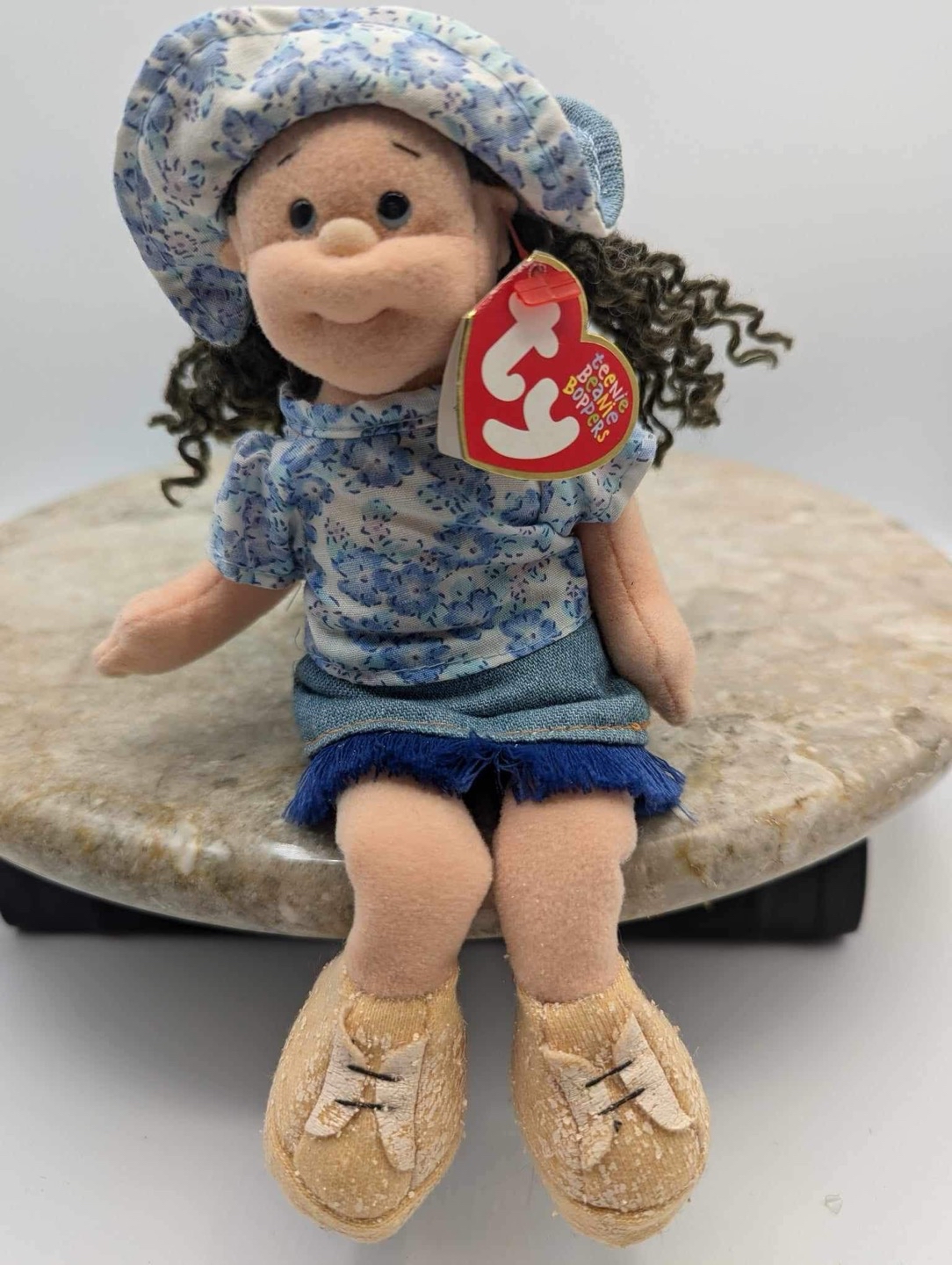 Rare 2002 Darling Daisy Teenie Beanie Boppers