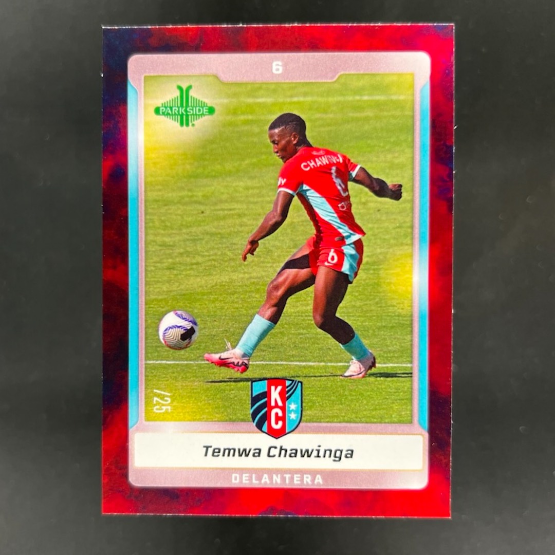 Temwa Chawinga 2025 Parkside En Espanol Red Border /25 Soccer Card