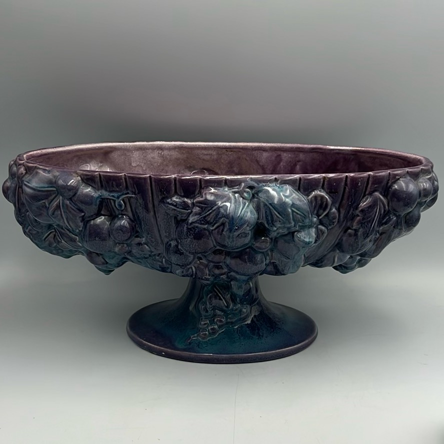 Royal Haegar Purple Lava Grapes Centerpiece Bowl 15x8 6.75H Read