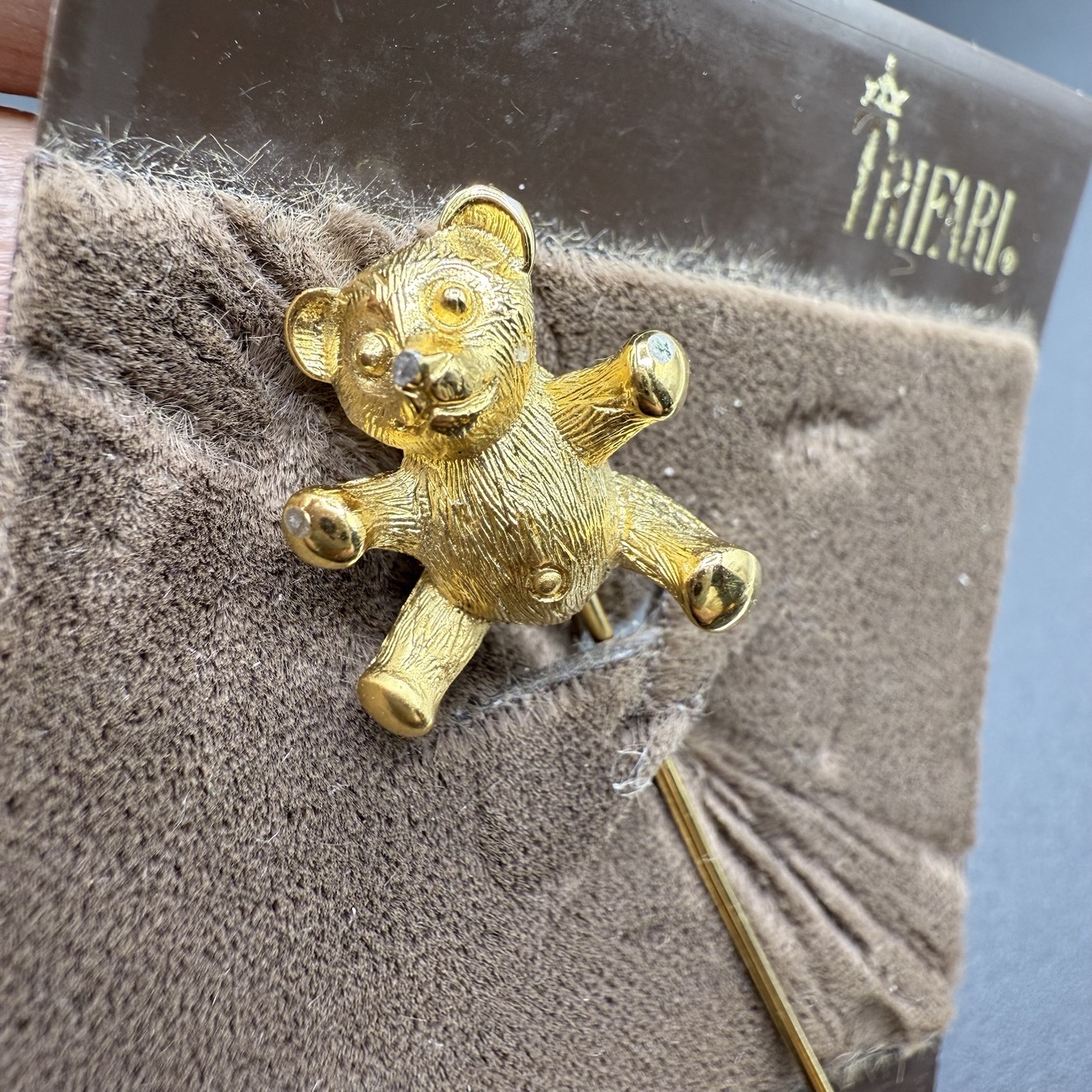 Crown Trifari Gold Tone Teddy Bear Stick Pin AS IS