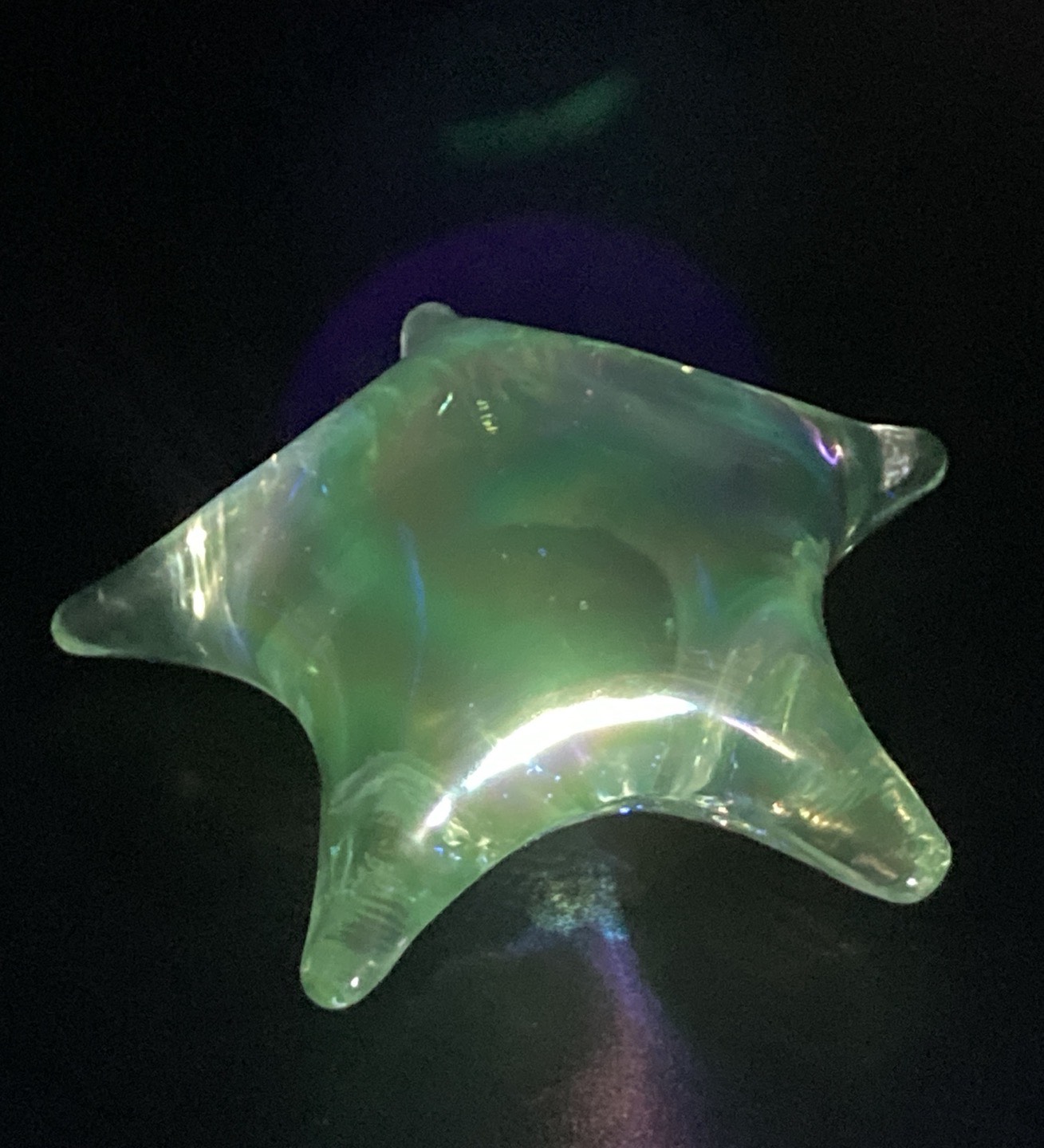 UV Reactive Iridescent Glass Starfish Paperweight! 3 1/2” Wide 1 1/2 ...